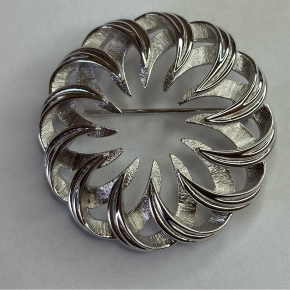 Trifari | Jewelry | Vintage Crown Trifari Silver Tone Brooch | Poshmark